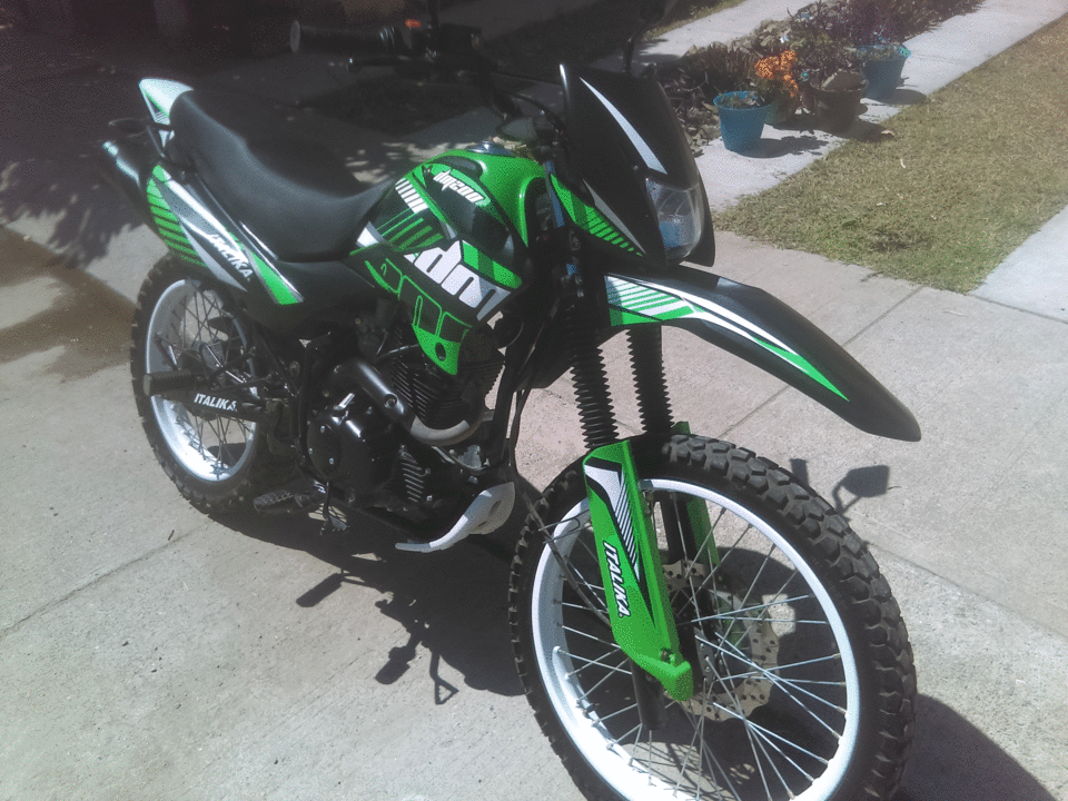 Mano a Mano - ITALIKA DM200