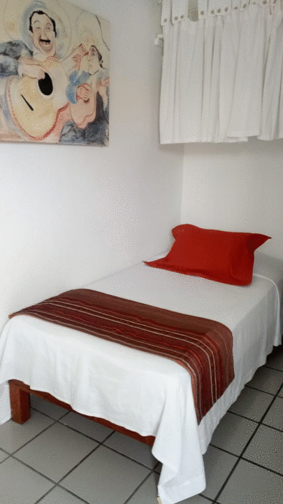 Mano a Mano - Se Renta Recamara amueblada c/bano privado