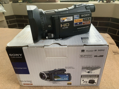 Mano a Mano - Sony CX700 High Definition Hard Drive & SD Card